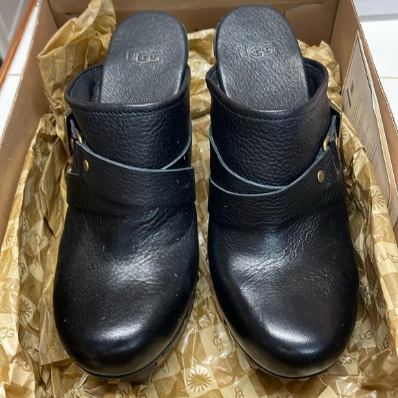 UGG | Shoes | New In The Box Gorgeous Black Leather Uggs | Poshmark